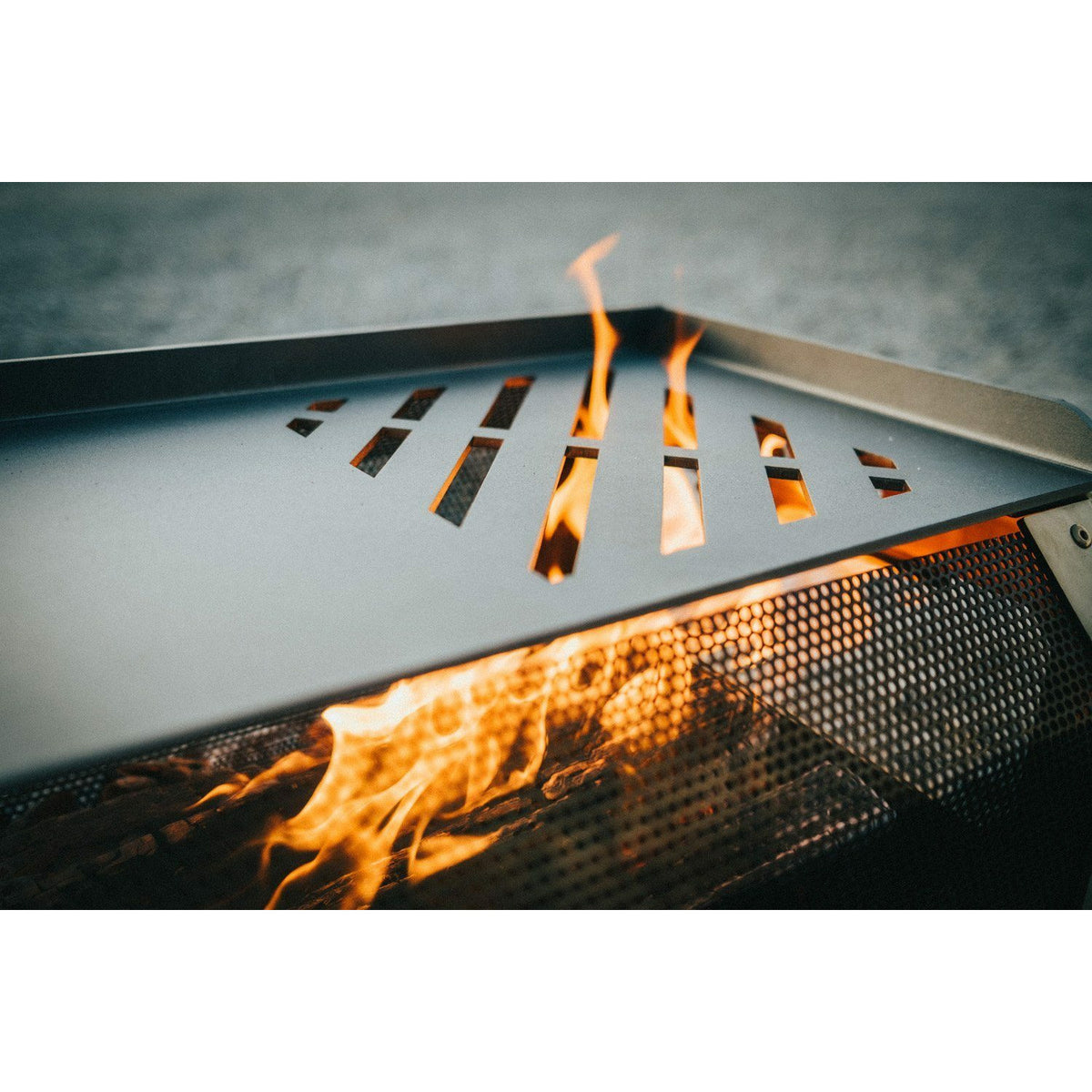 Pyro Camp Fire Pit + Grill Kit - Steelmade