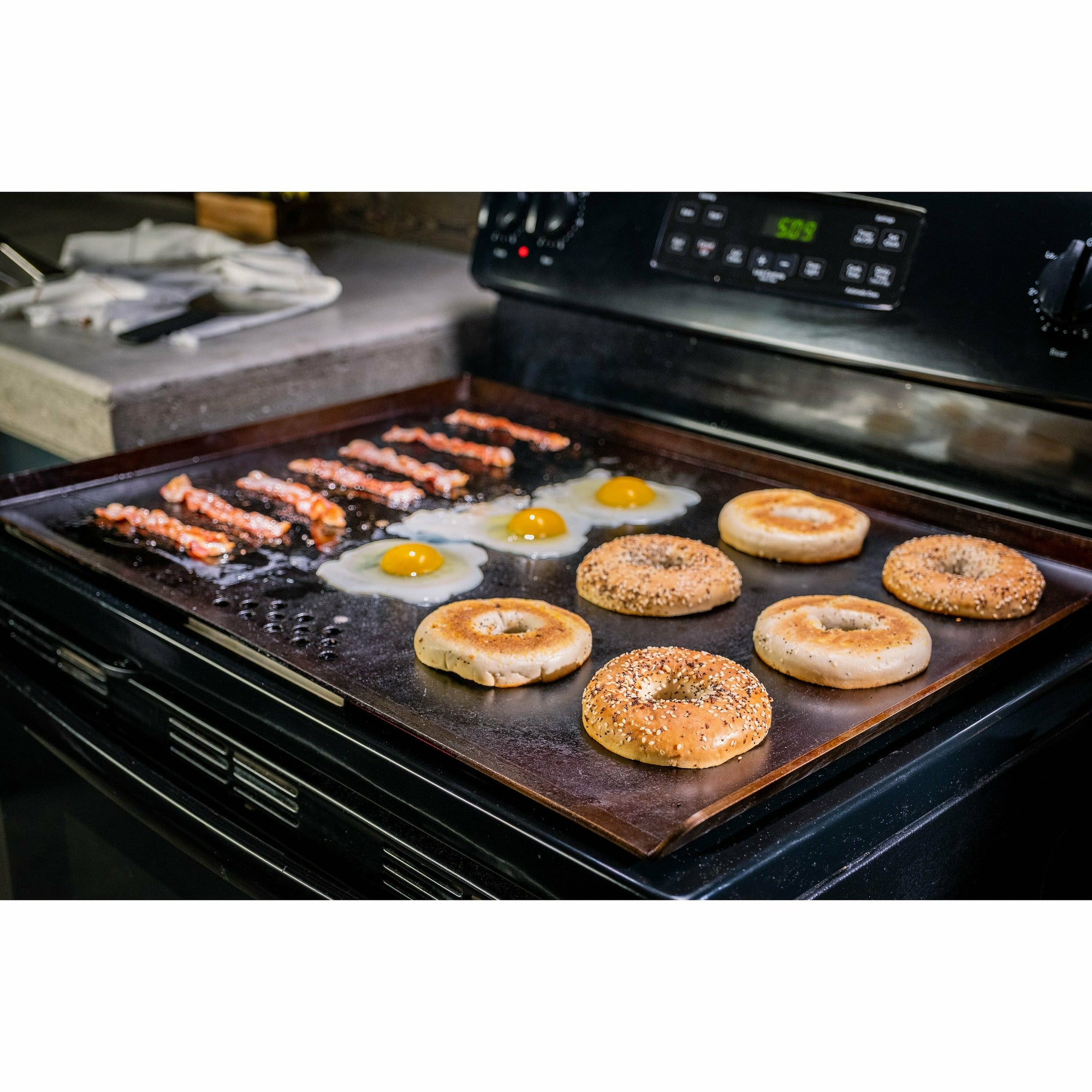 Flat Top Griddle For Your Kitchen Stove - Steelmade